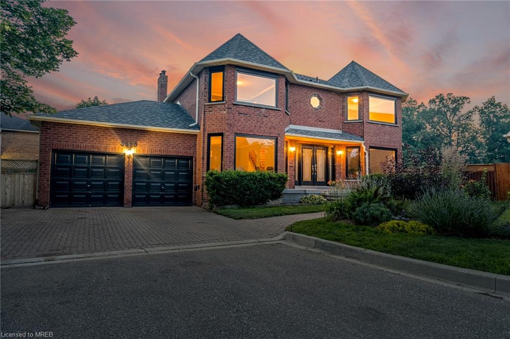 3825 Trelawny Circle, Sold in Mississauga - Zoocasa