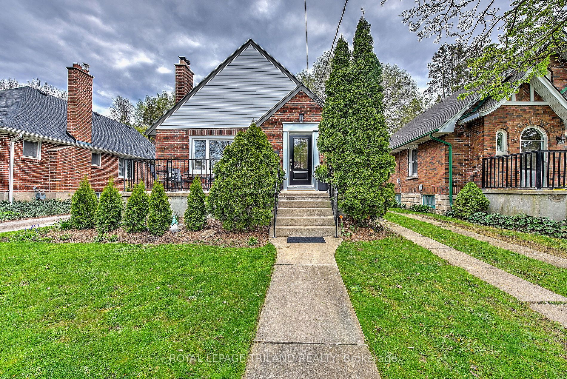 40 Logan Ave, Sold in London - Zoocasa