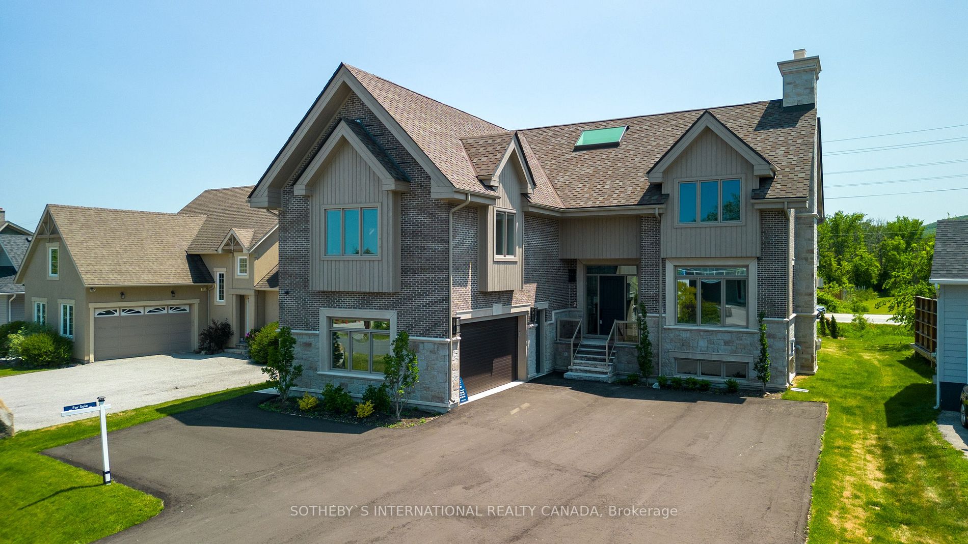 124 Farm Gate Rd, For Sale in The Blue Mountains - Zoocasa